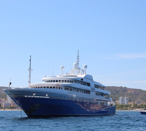 QUEEN MIRI - Delma Suite – Luxury Yacht Browser | by CHARTERWORLD ...